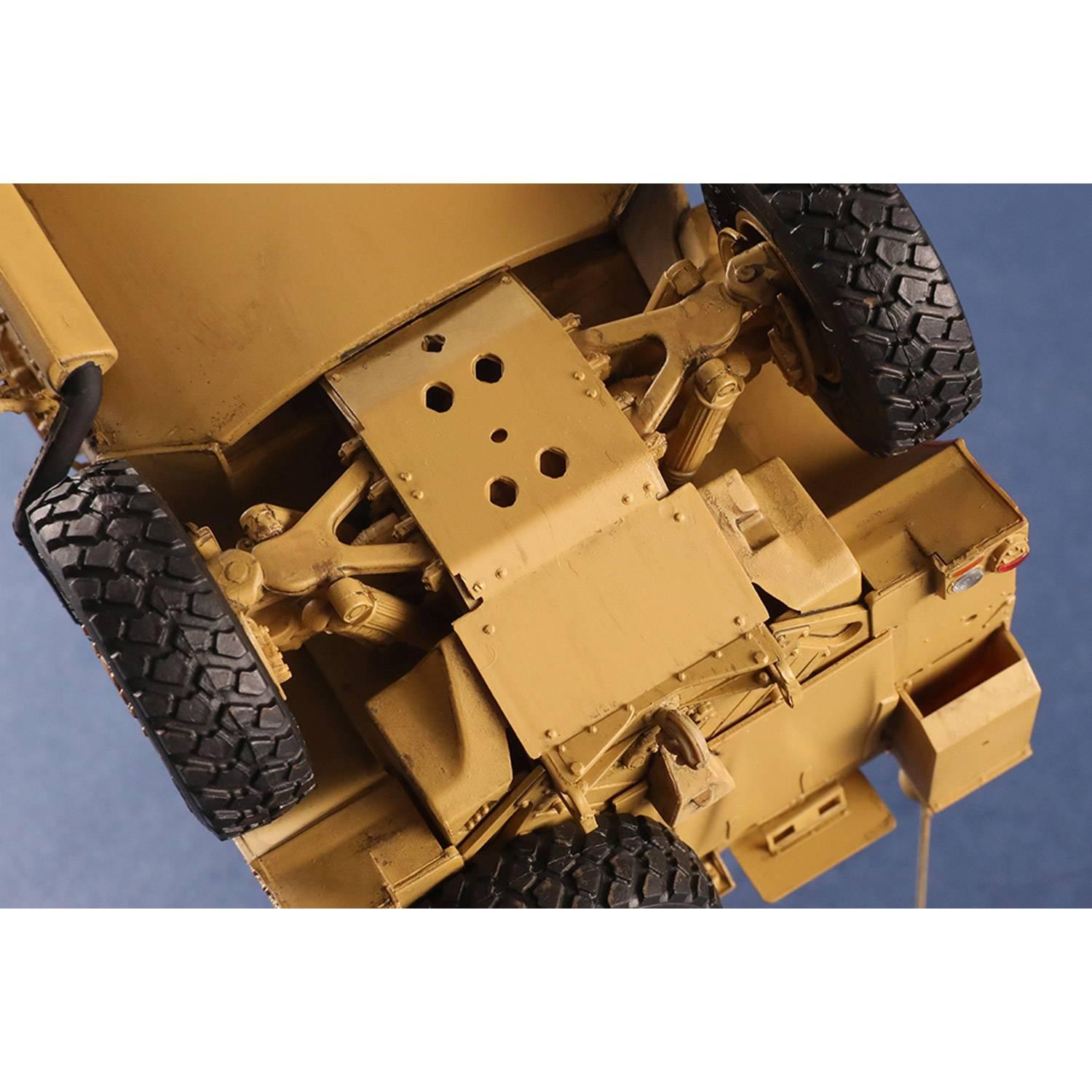 Maquette camion militaire : véhicule de transport d'armes lourdes avec ...